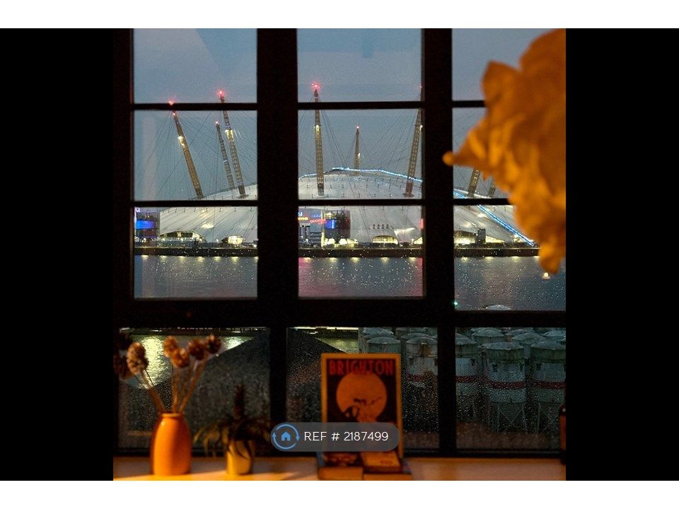 Room to rent in Goodluck Hope Walk, London E14, £1,500 pcm - Zoopla