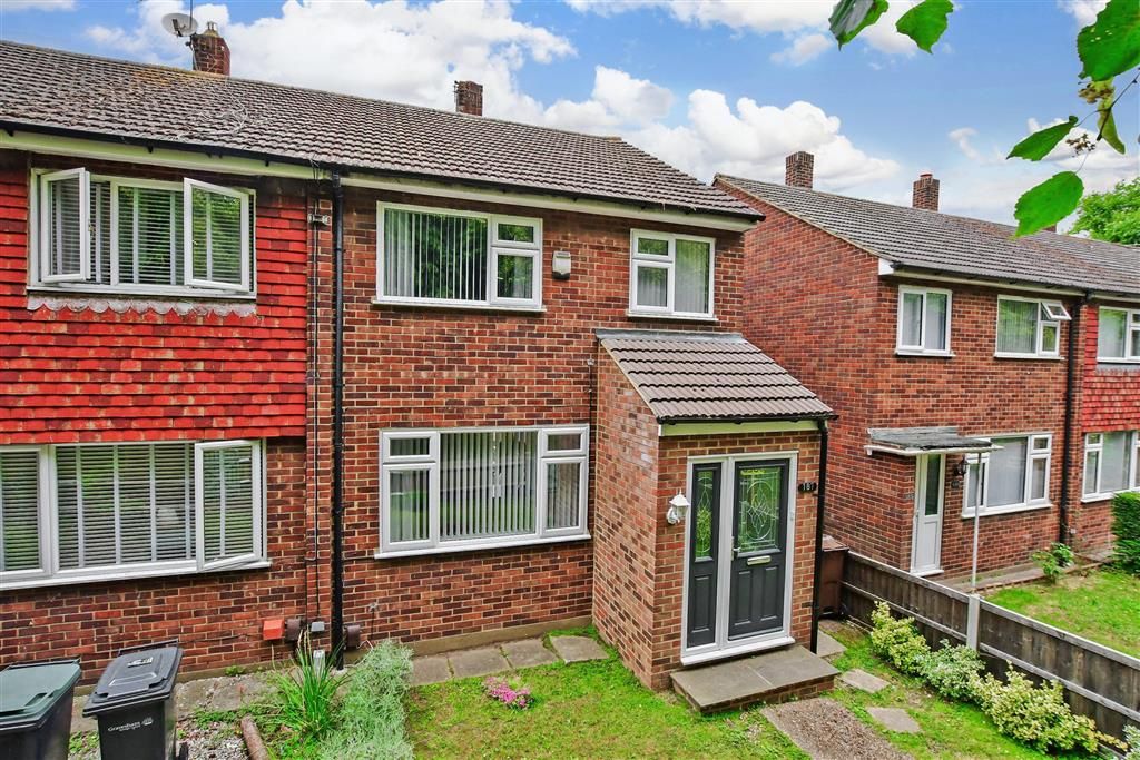 3 bed end terrace house for sale in Hall Road, Northfleet, Gravesend, Kent DA11, £325,000 - Zoopla