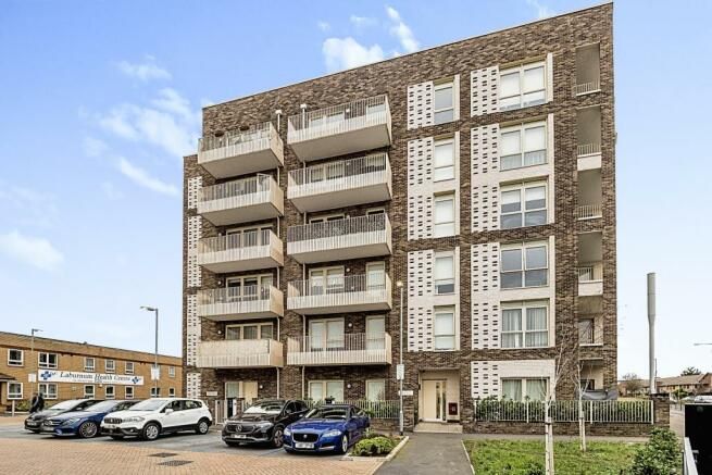 1 bed flat for sale in Grand Parade, Oxlow Lane, Dagenham RM10, £69,000 ...