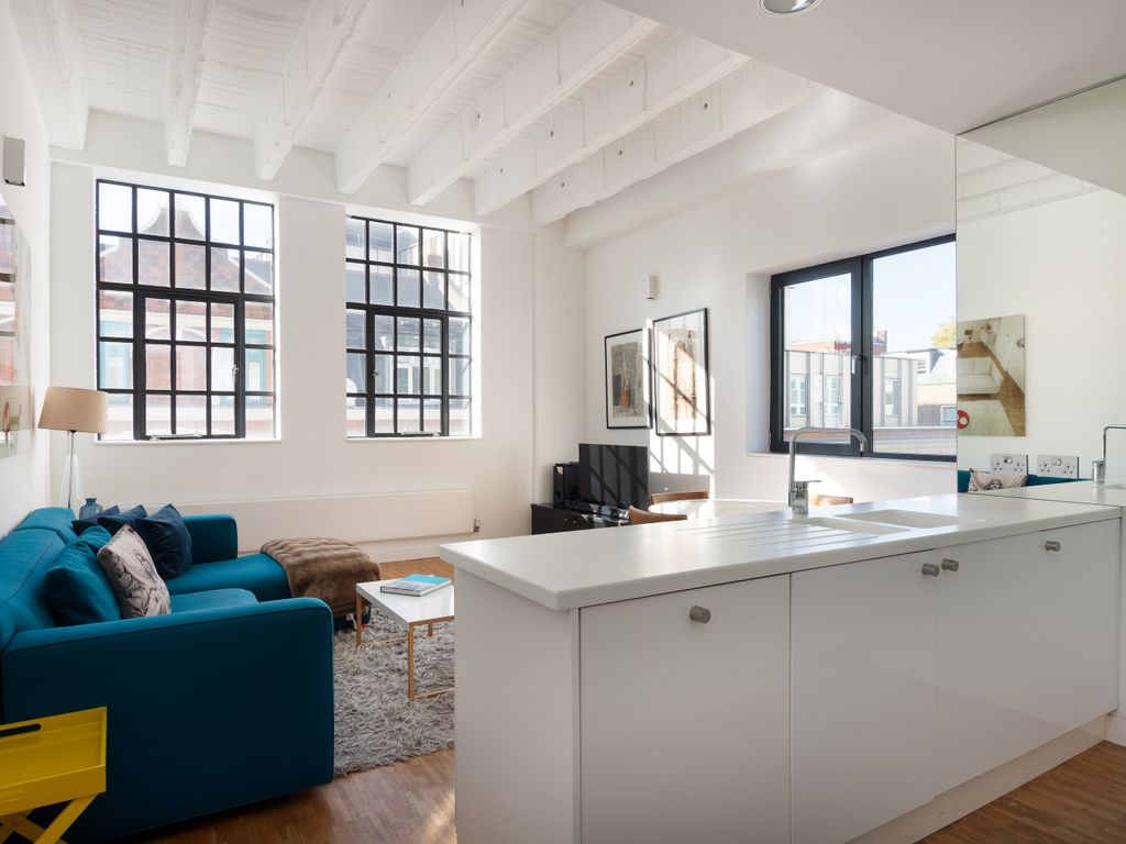 3 bed flat for sale in Leather Lane, London EC1N, £1,200,000 - Zoopla