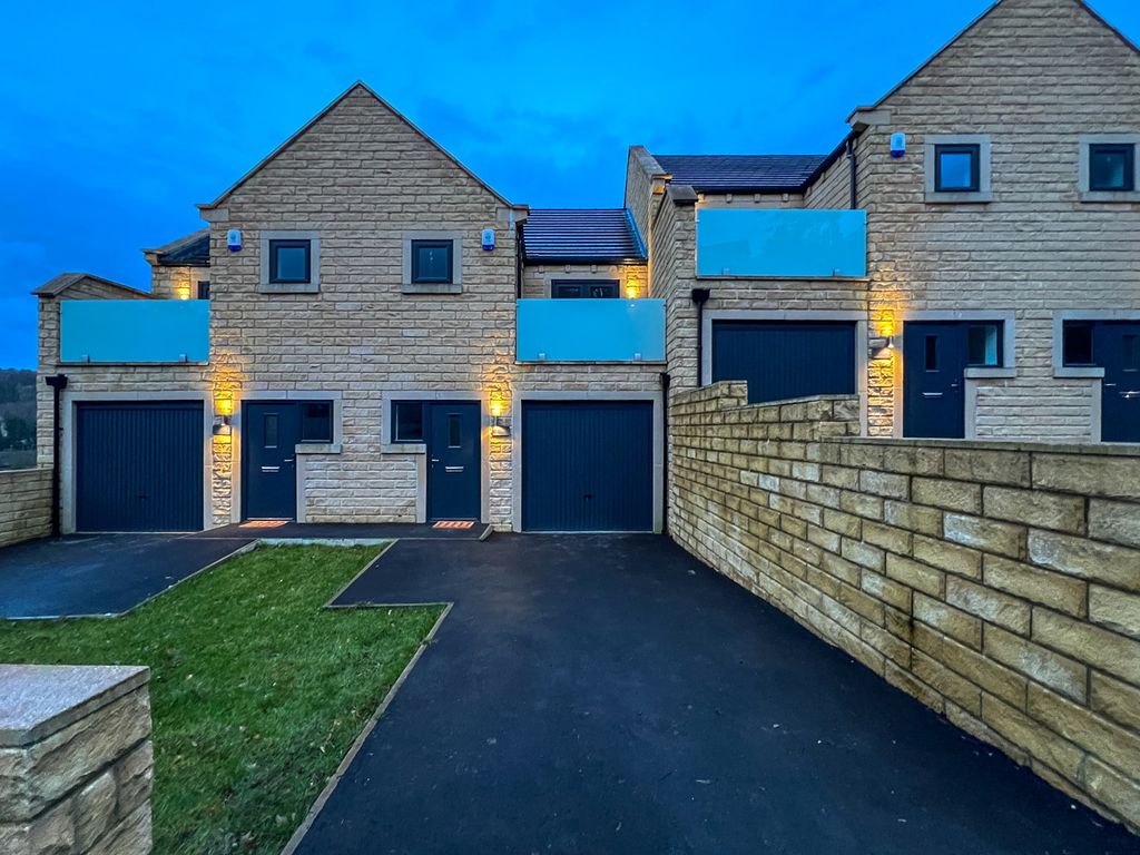 New home, 3 bed town house for sale in 7 Old Turnpike, Honley ...
