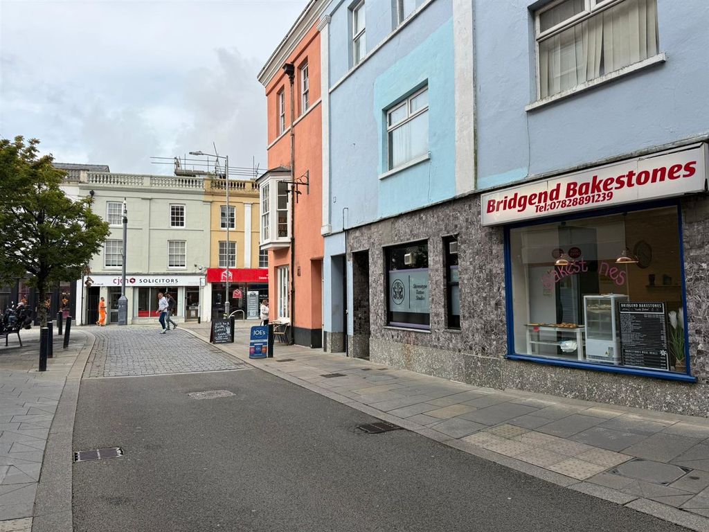 Lock-Up Shop 7 Market Street, Bridgend CF31, Retail premises to let, £ ...