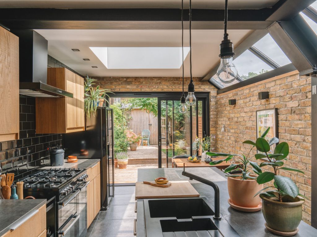 2 bed terraced house for sale in Perry Rise, London SE23 - Zoopla