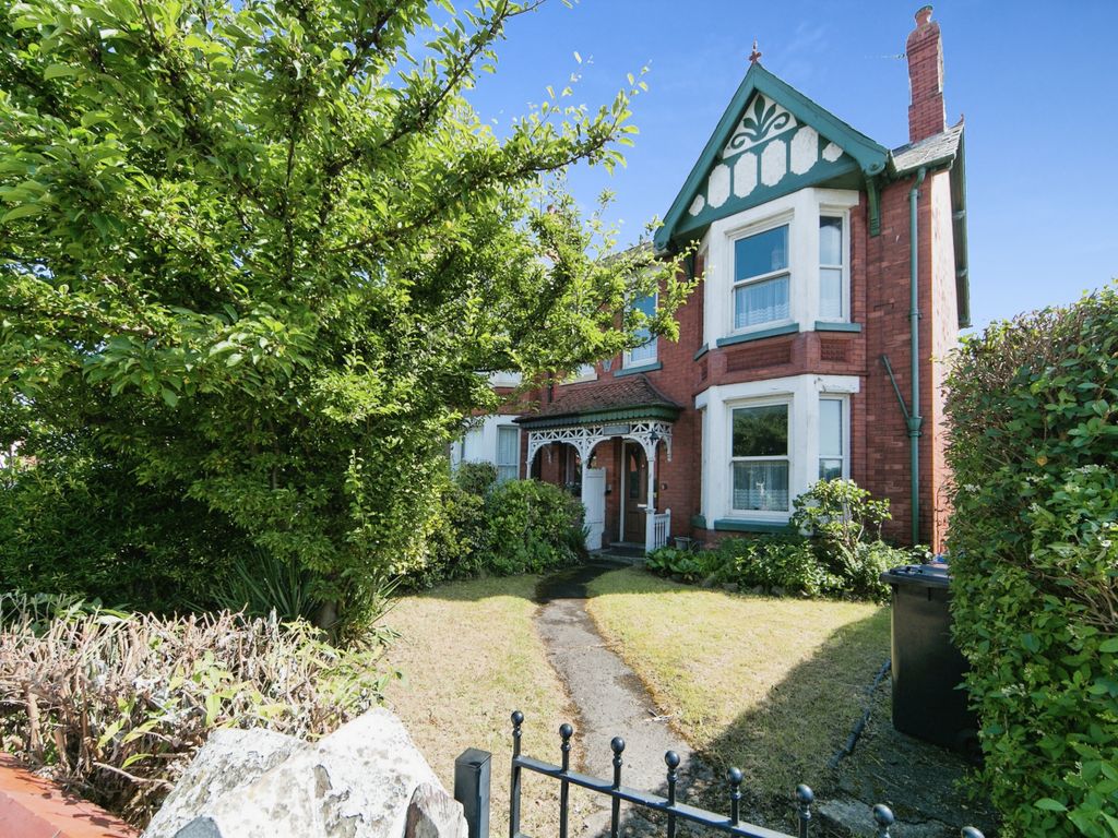 4 Bed Semi Detached House For Sale In Grange Road Rhyl Denbighshire
