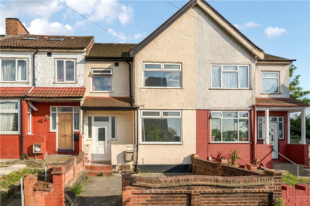3 bed terraced house for sale in Ruckholt Close, London E10 - Zoopla