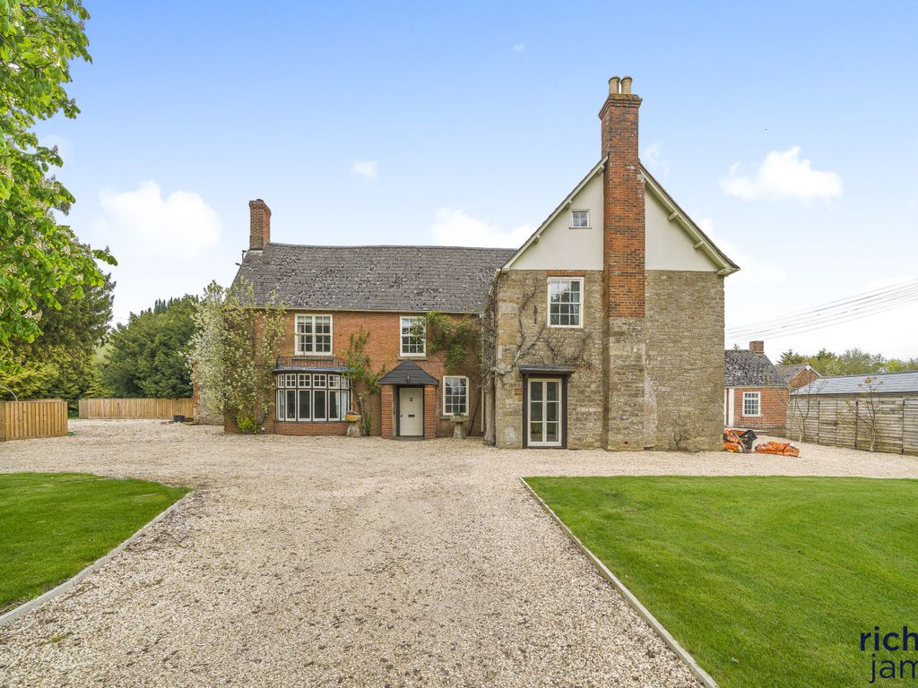 6 bed detached house for sale in Coped Hall, Royal Wootton Bassett ...
