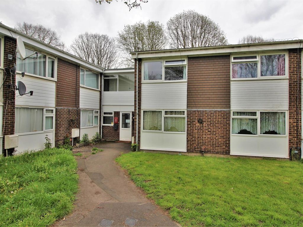 2 bed maisonette for sale in Chester Street, Reading RG30 - Zoopla