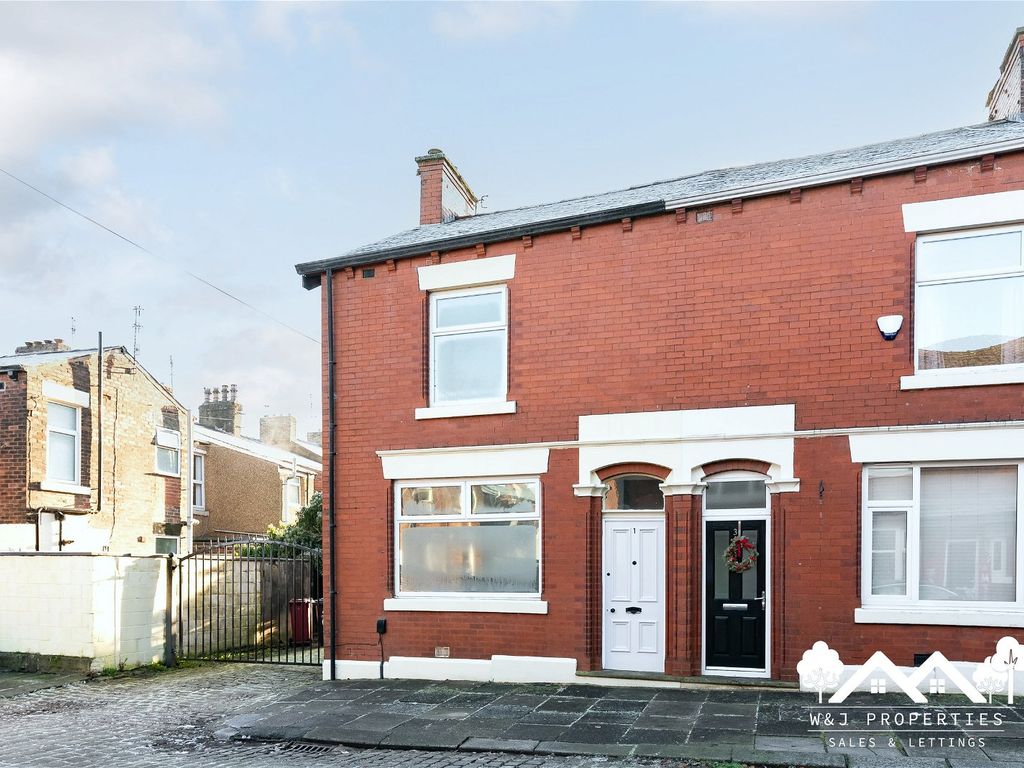 3 Bed End Terrace House For Sale In Oakfield Road Ewood Blackburn Bb2