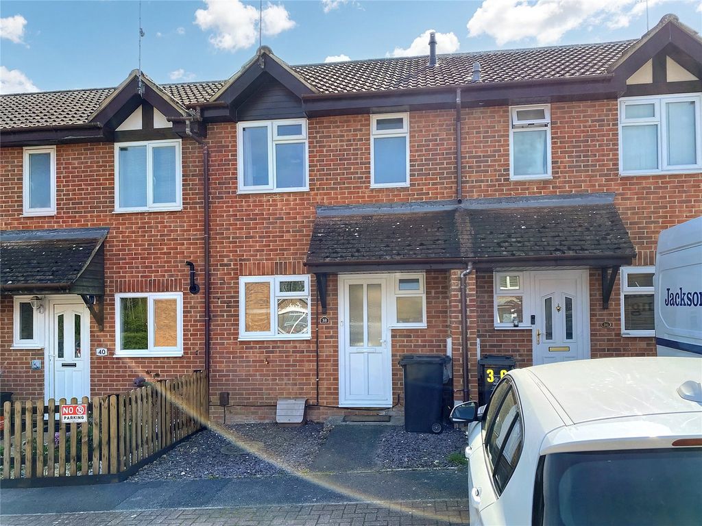 2 Bed Terraced House For Sale In Lomond Close Sparcells Swindon