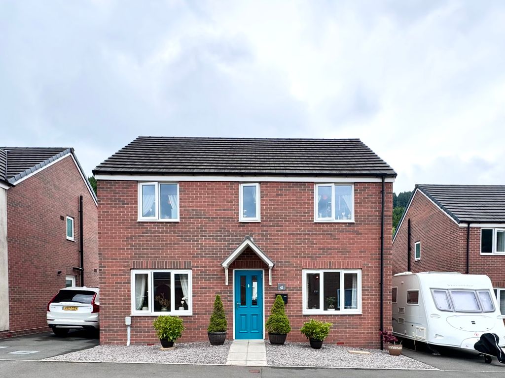 4 bed detached house for sale in Ffordd Y Glowyr, Mountain Ash CF45, £ ...