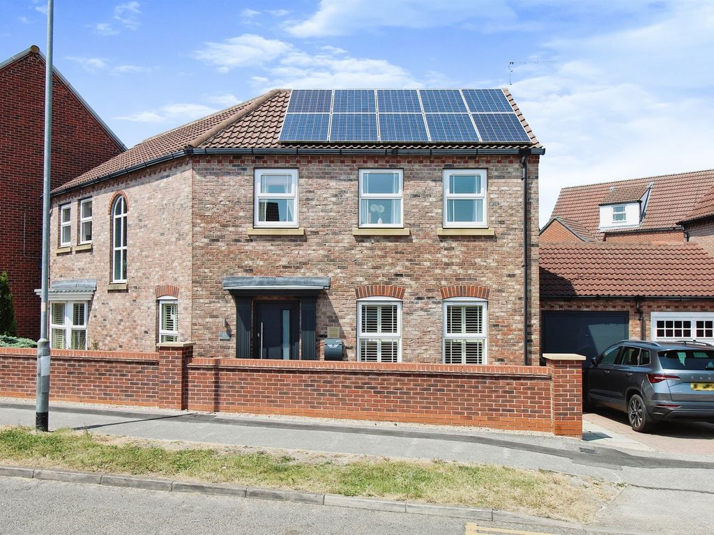 4 Bed Detached House For Sale In Bobbin Lane Lincoln Ln2 £320 000