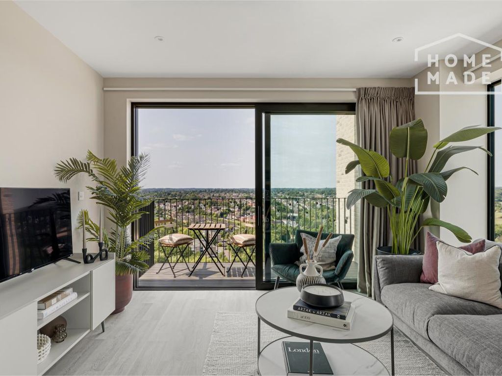 2 bed flat to rent in Ascot Road, Watford WD18, £2,060 pcm - Zoopla