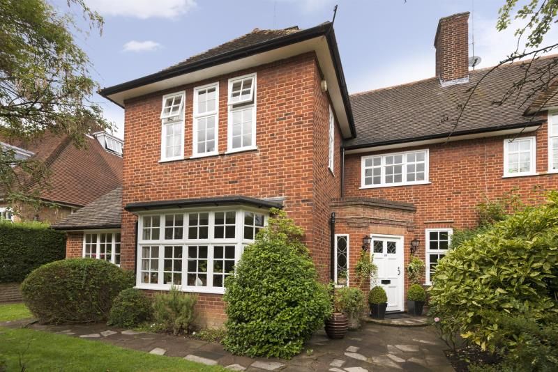 4 bed semi-detached house for sale in Middleway, Hampstead Garden ...