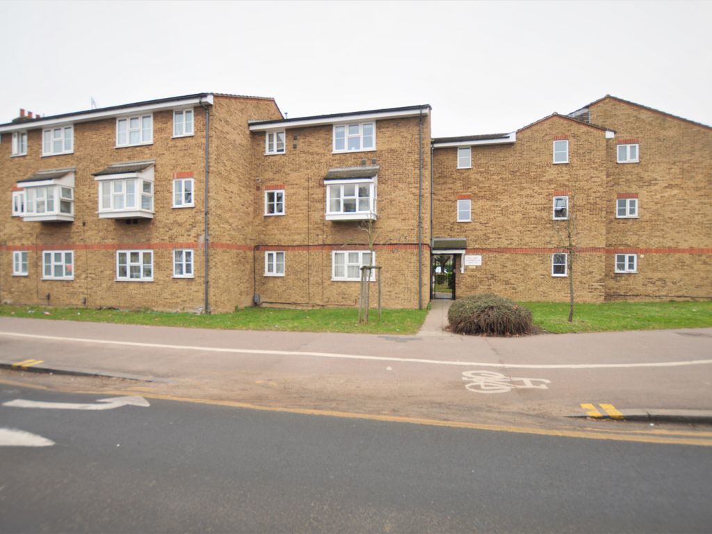 1 bed flat to rent in Ruckholt Road, London E10, £1,200 pcm - Zoopla