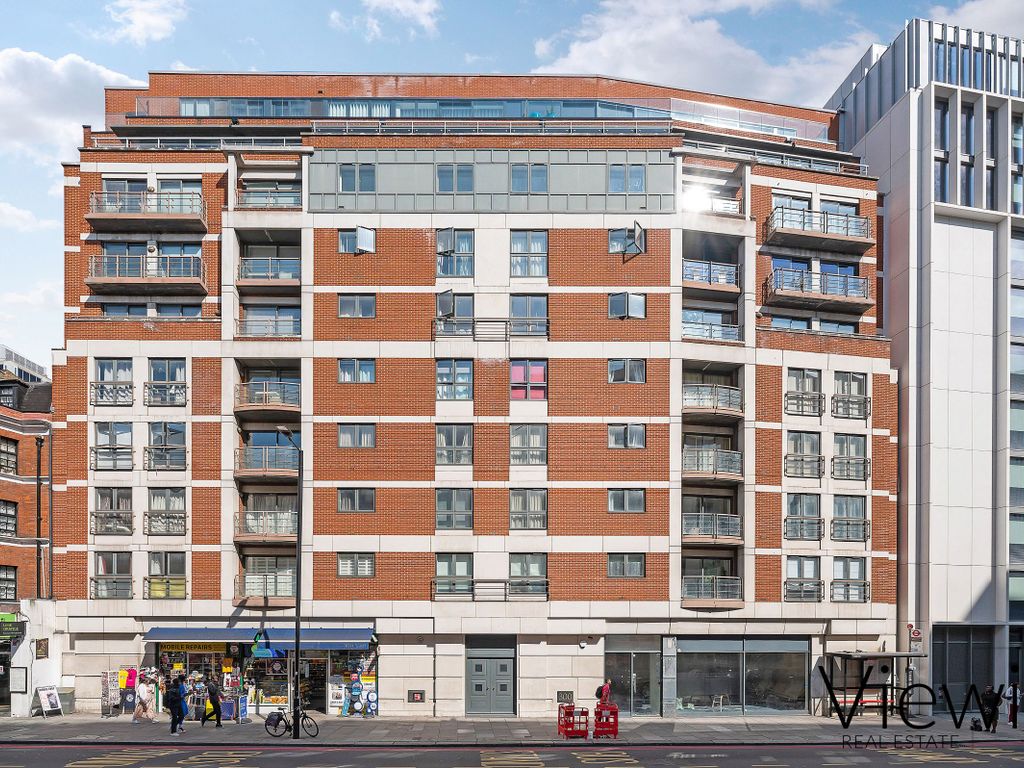 3 bed flat to rent in Central Tower, Vauxhall Bridge Road, London SW1V ...