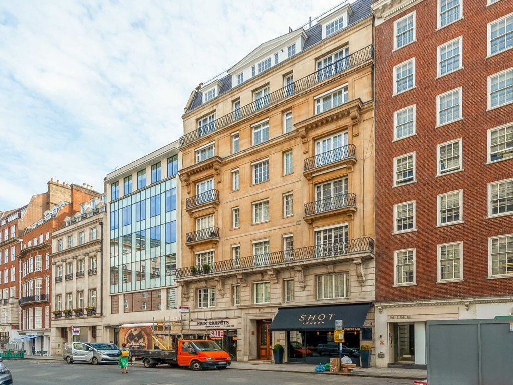 2 bed flat to rent in Berkeley Street, London W1J, £3,900 pcm - Zoopla