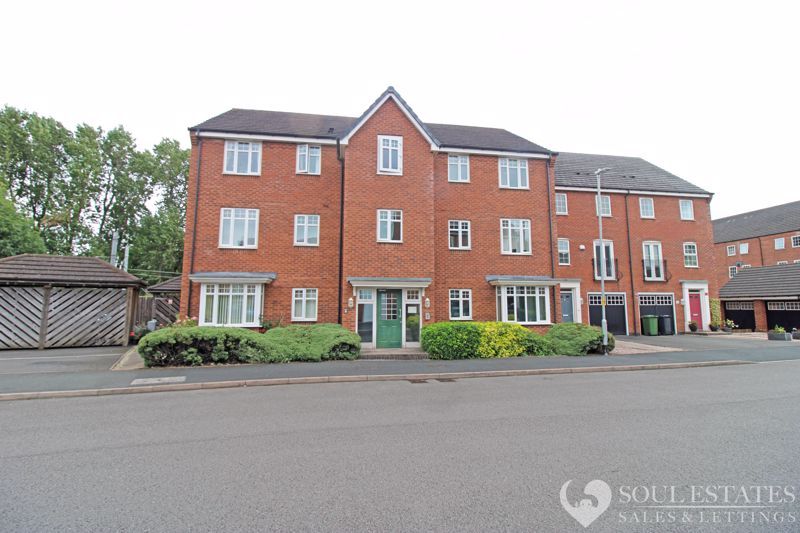 2 bed flat for sale in Water Reed Grove, Walsall WS2, £115,000 - Zoopla