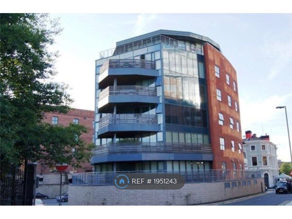 2 bed flat to rent in Hurst Street, Liverpool L1, £1,050 pcm - Zoopla