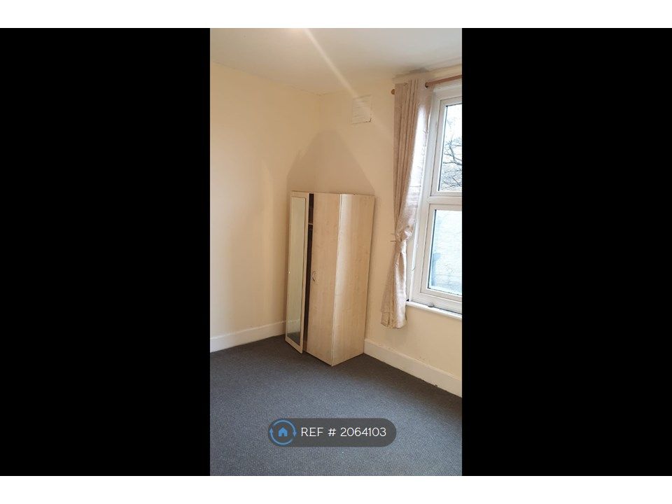 Studio to rent in Holmdale Terrace, London N15, £900 pcm - Zoopla