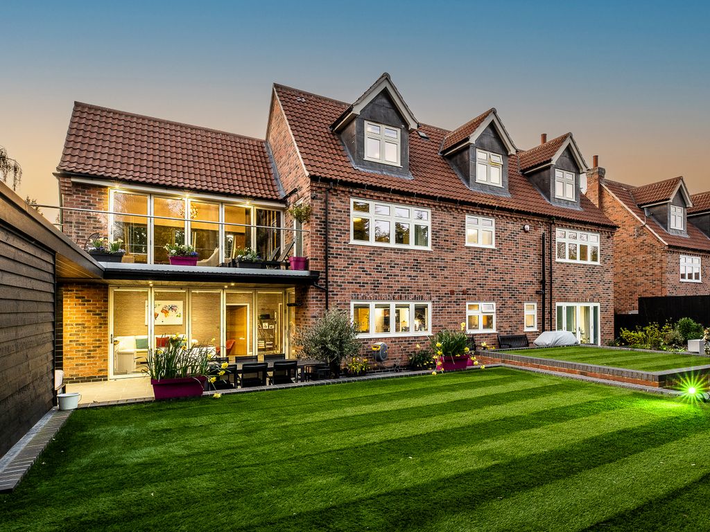 5 Bed Detached House For Sale In Derby Road Bramcote Nottingham Ng9