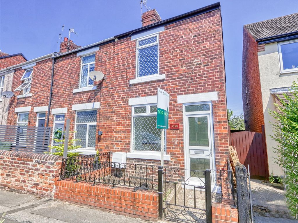 2 Bed End Terrace House For Sale In Storforth Lane Hasland