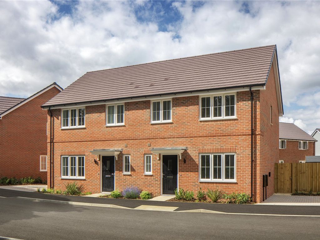 3 Bed Semi Detached House For Sale In Park Lane Finchampstead