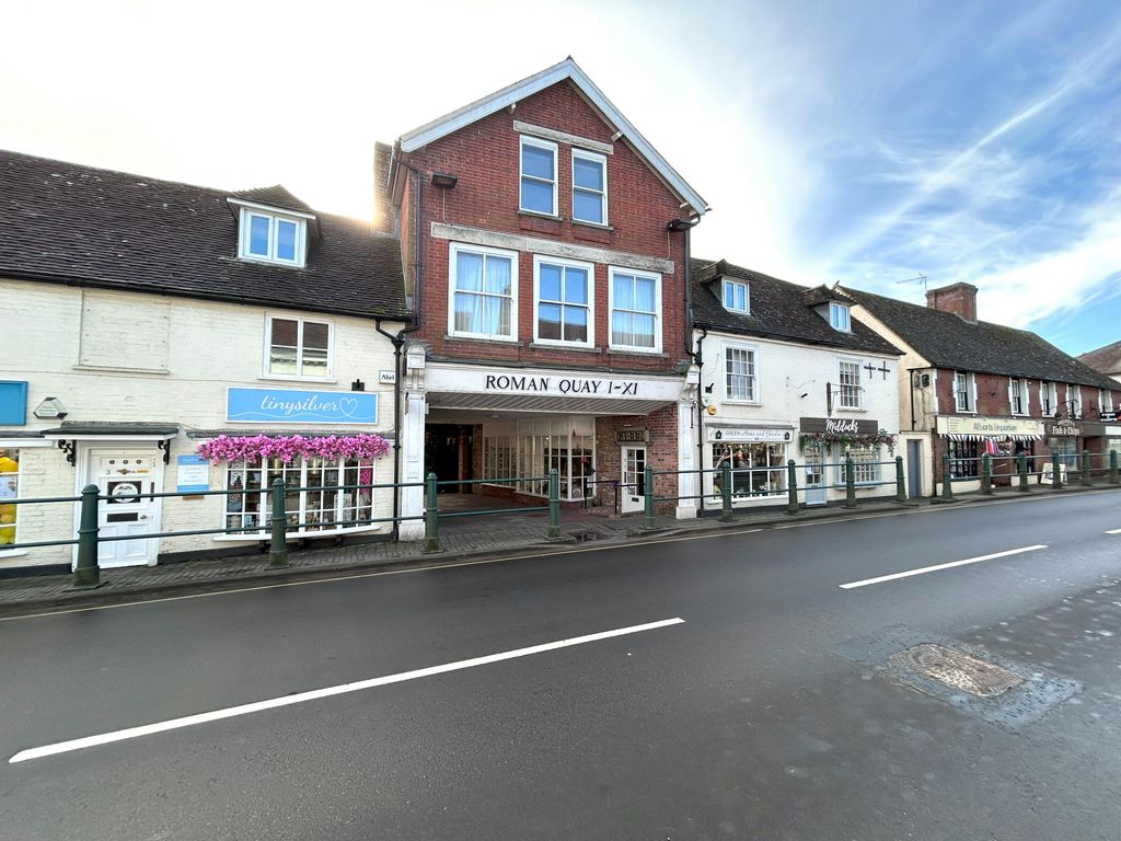 Retail premises to let in Unit 1, Roman Quay, High Street ...