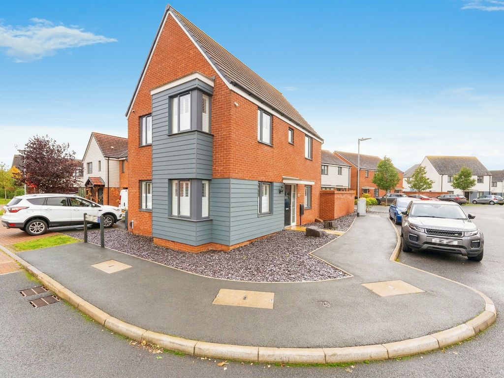 3 Bed Detached House For Sale In Simms Close Wootton Bedford Mk43 £