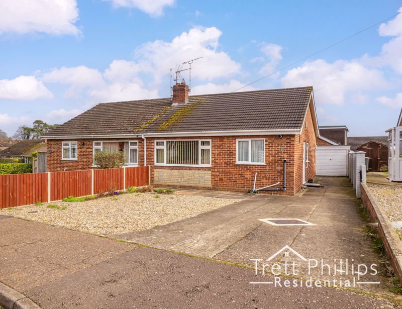 2 Bed Semi Detached Bungalow For Sale In Wrench Close Aylsham Norwich