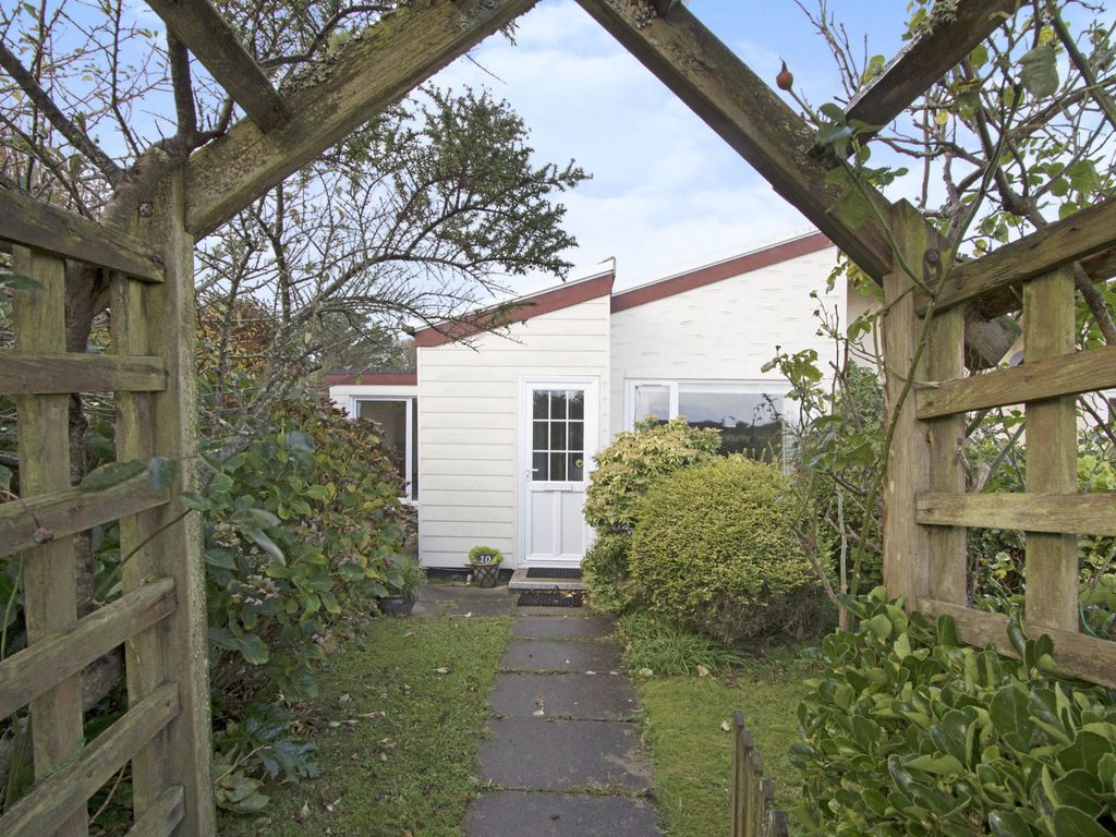 2 bed bungalow for sale in Penhallow Close, Mount Hawke, Truro TR4 - Zoopla