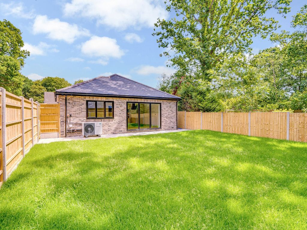 New home, 3 bed detached bungalow for sale in Segensworth Road, Fareham ...