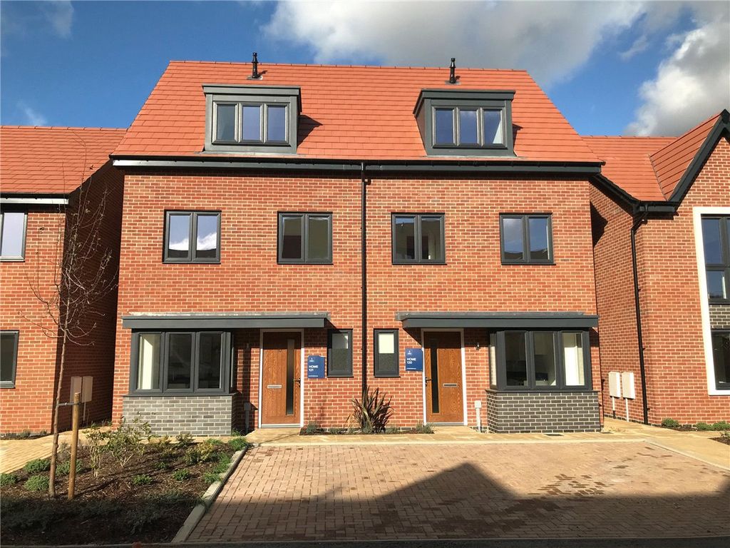 3 Bed Semi Detached House To Rent In Fearnley Close Glebe Farm Milton