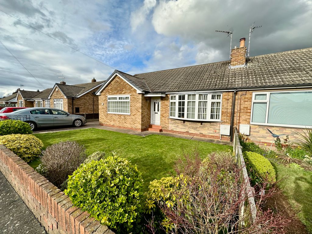 2 Bed Semi Detached Bungalow For Sale In Burns Road Barnby Dun
