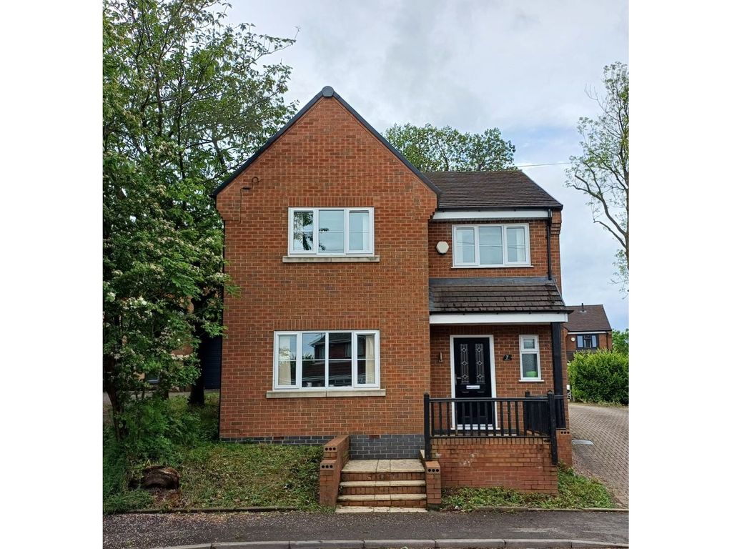 3 Bed Detached House For Sale In Mogul Lane Halesowen B63 £320 000