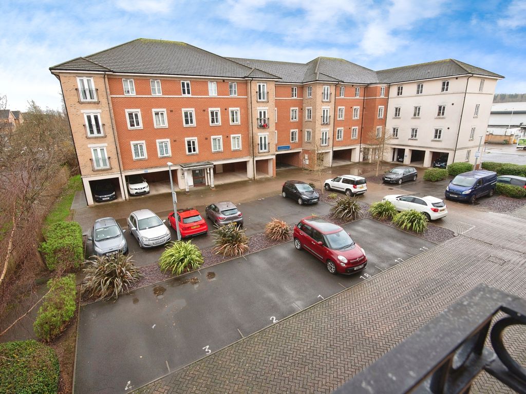 2 bed flat for sale in Ffordd James Mcghan, Cardiff CF11, £155,000 - Zoopla