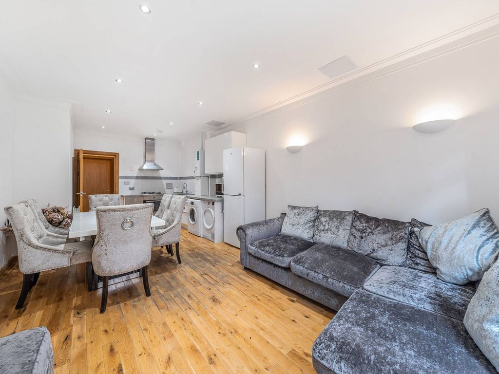 3 bed flat to rent in Cubitt Street, Bloomsbury, London WC1X, £4,350 ...