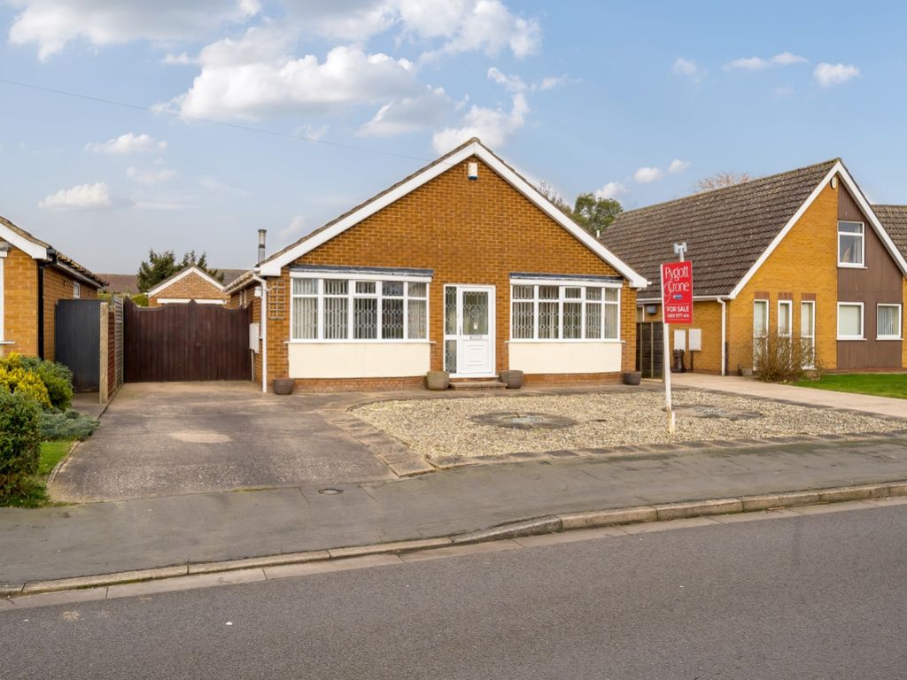 3 Bed Detached Bungalow For Sale In Carmen Crescent Holton Le Clay