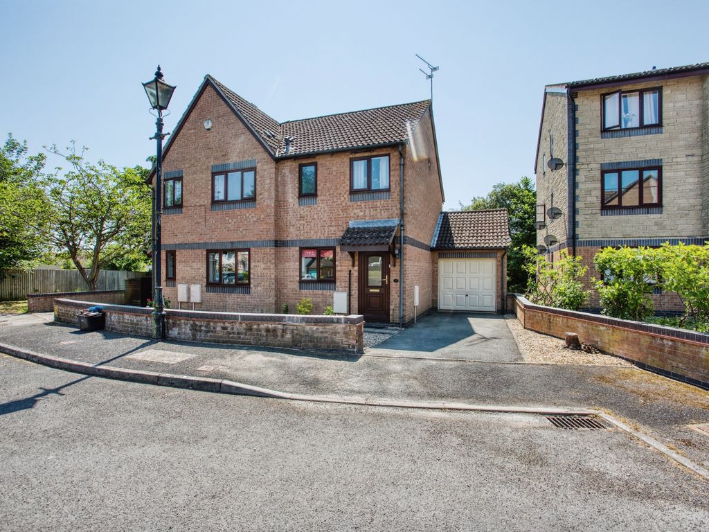 2 bed semi-detached house for sale in Barlynch Court, Yeovil BA21 - Zoopla