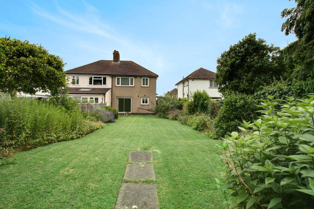 3 Bed Semi Detached House For Sale In Fairview Drive Farnborough
