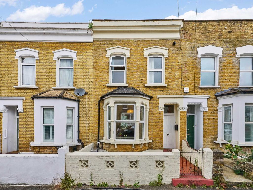 4 bed property to rent in Elverson Road, London SE8, £3,750 pcm - Zoopla
