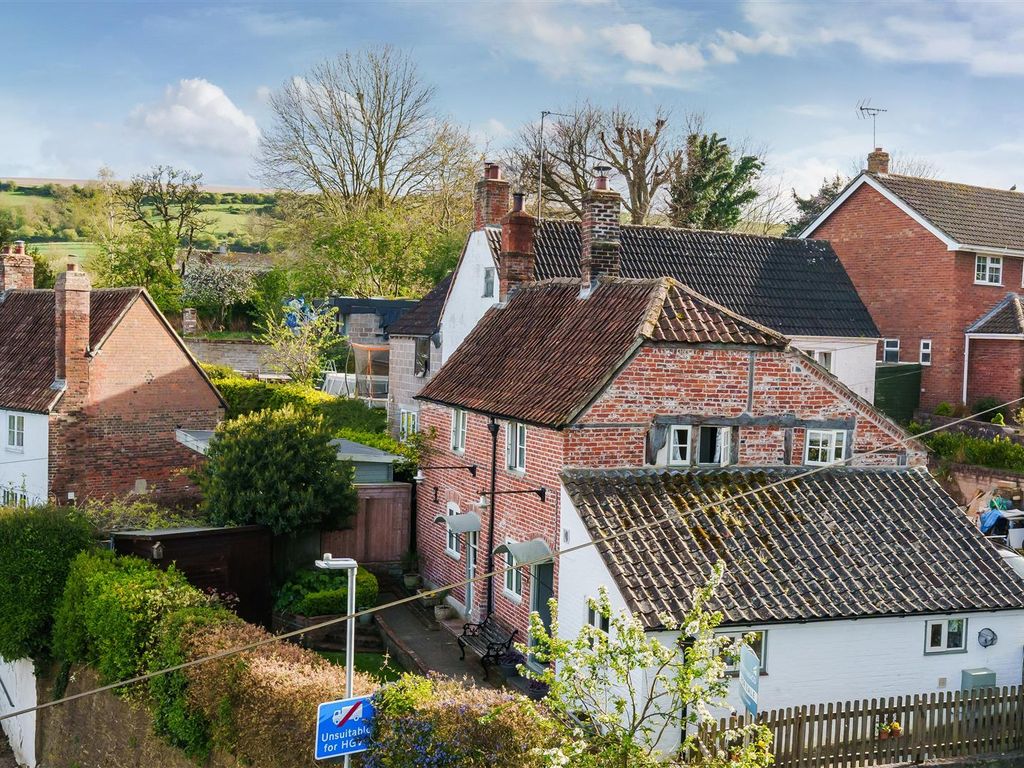 3 bed detached house for sale in Stradbrook, Bratton, Westbury BA13, £ ...