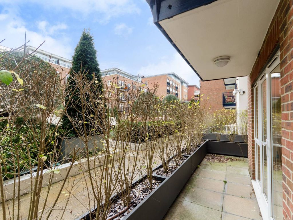 1 bed flat for sale in Seven Kings Way, Kingston, Kingston Upon Thames ...
