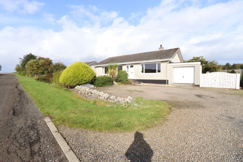 3 bed detached bungalow for sale in Thrumster, Wick KW1, £140,000 - Zoopla