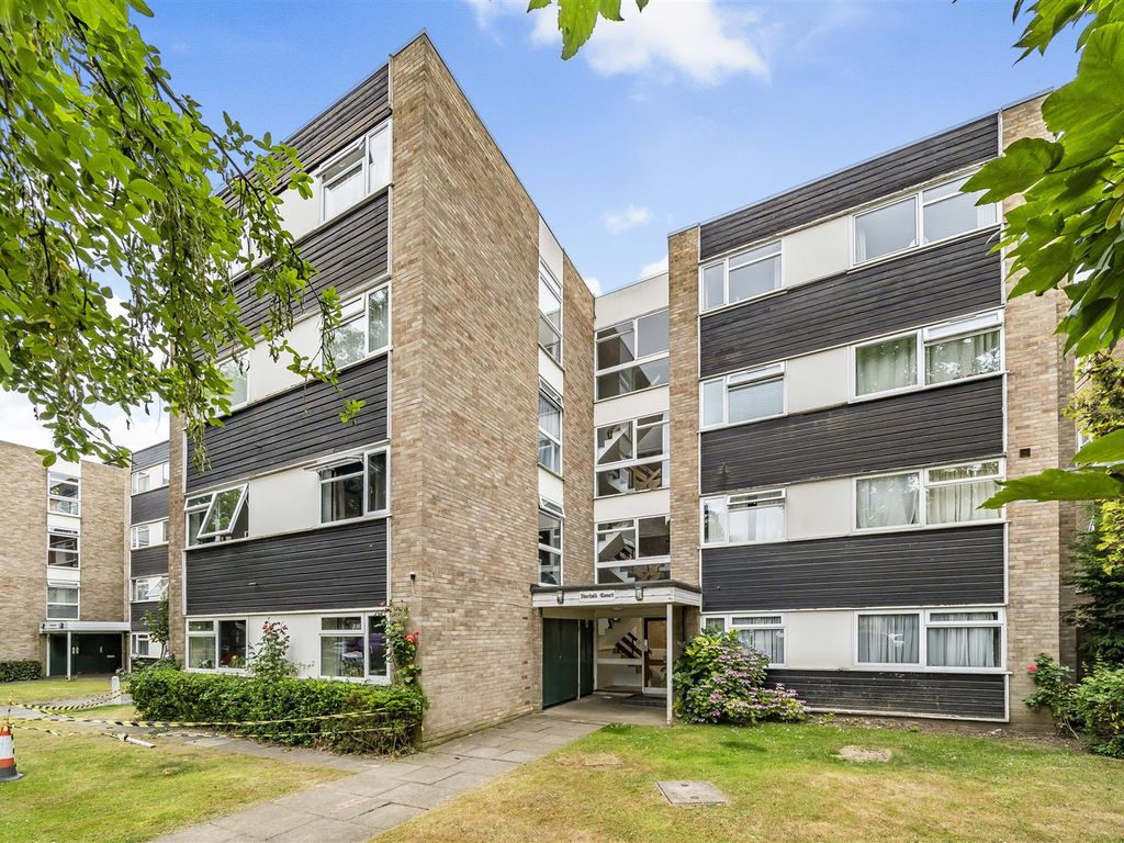 2 bed flat for sale in The Avenue, Berrylands, Surbiton KT5, £375,000 ...