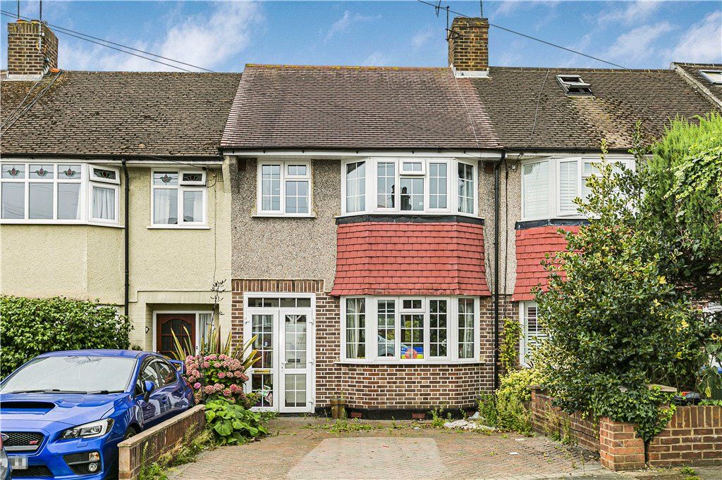 3 Bed Terraced House For Sale In Lincoln Avenue Twickenham Tw2 £