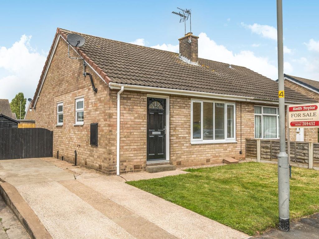 2 Bed Semi Detached Bungalow For Sale In Beechfield Close Thorpe