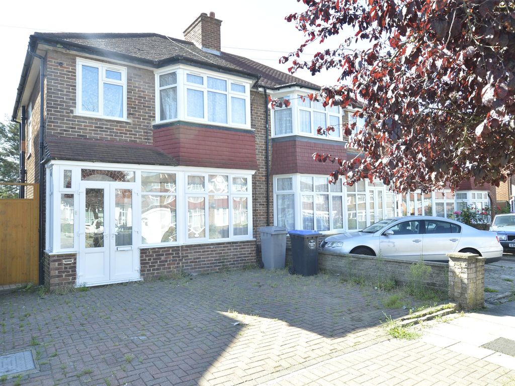 3 Bed Semi Detached House For Sale In Girton Avenue Kingsbury London
