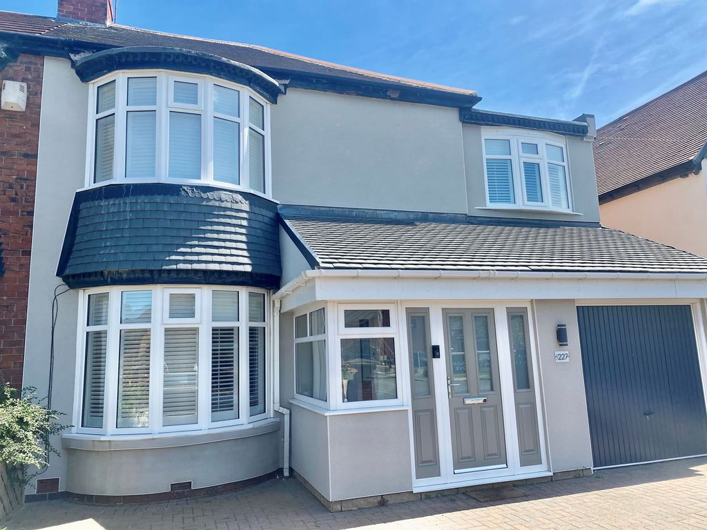 3 Bed Semi Detached House For Sale In Victoria Road West Hebburn Ne31