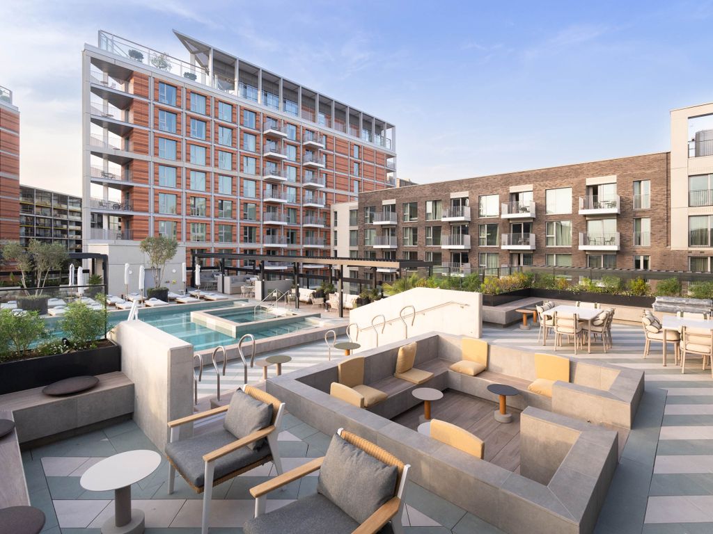 3 bed flat to rent in Nine Elms Lane, London SW11, £4,837 pcm - Zoopla