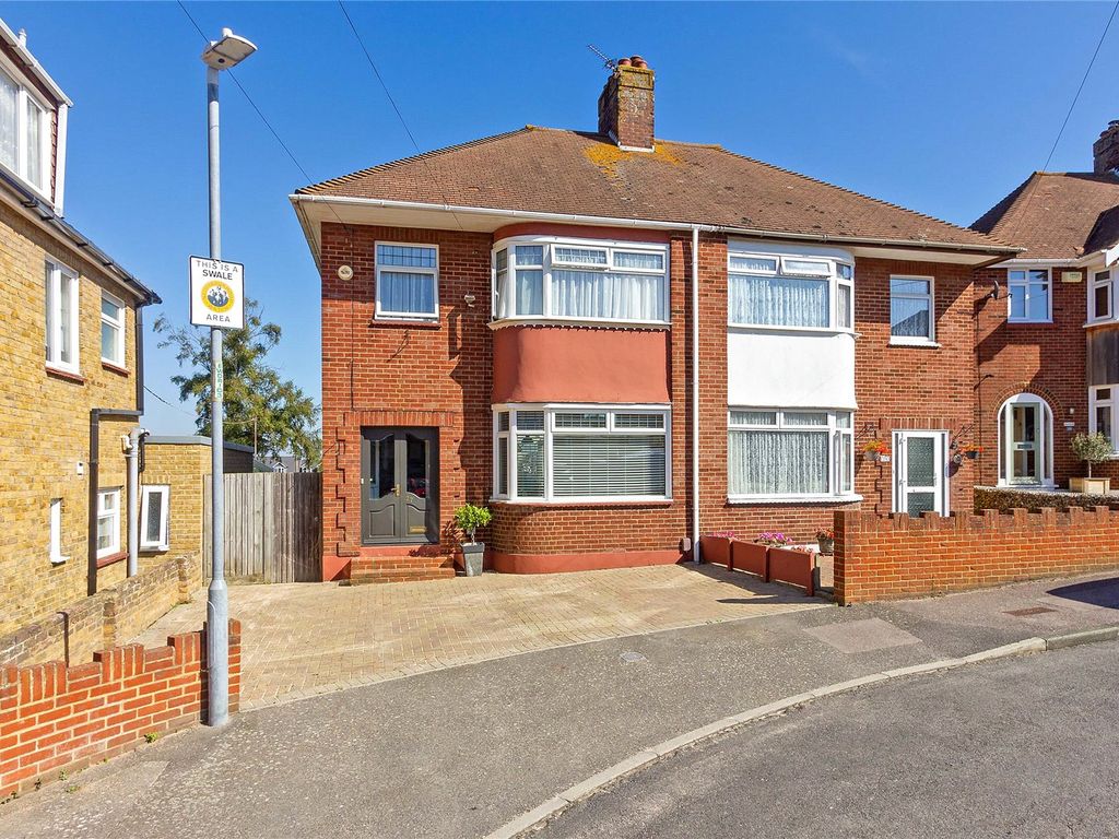 3 Bed Semi Detached House For Sale In Woodlands Road Sittingbourne